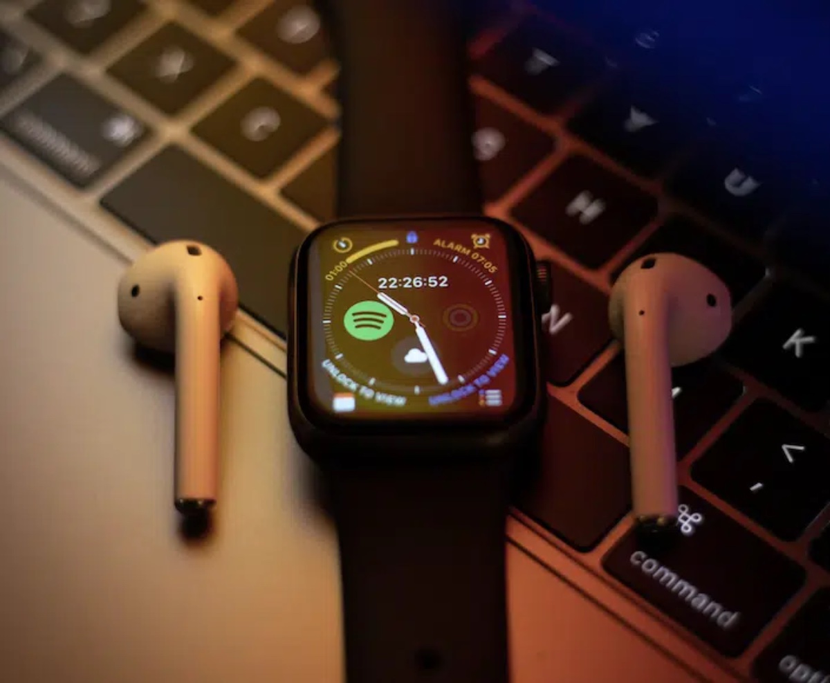 Top Apple Watch Face apps collect over a million installs monthly ...